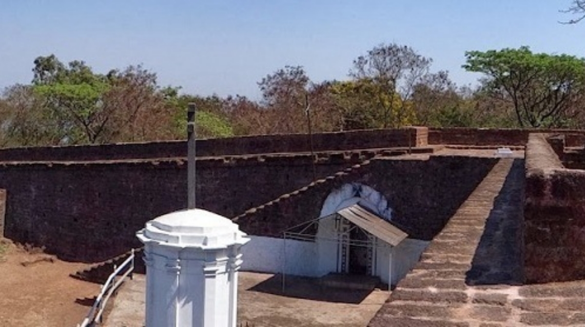 The Mormugao fort is iconic and so are it’s legends.